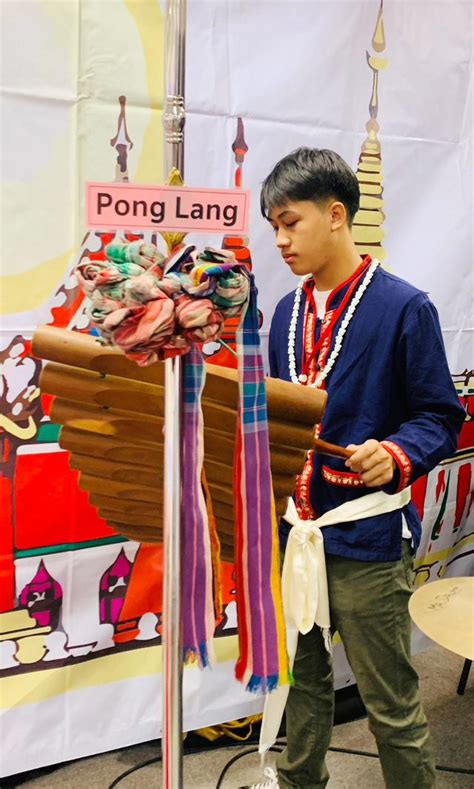 สาธิตเครื่องดนตรีอีสาน โชว์เครื่องดนตรีอีสาน ตามโรงเรียน สอนดนตรีพื้นบ้านอีสาน Ennxo