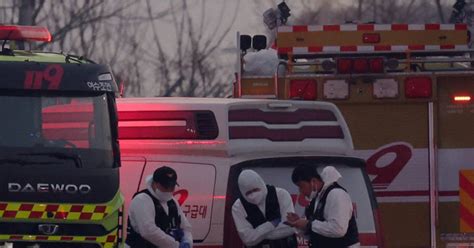 사고 현장에서 대기하는 구급대원