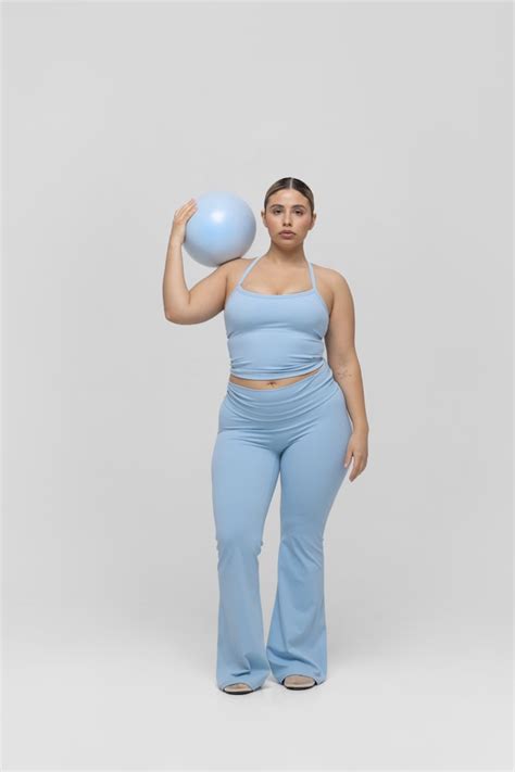 Do A Photo Shoot For Your Brand As A Plus Size Model By Kettystarrr Fiverr