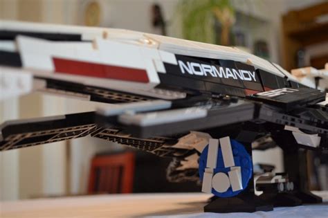 Mass Effect Fan Creates Normandy Sr 1 In Lego Mass Effect Andromeda