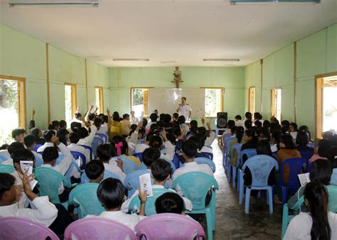 အထကမြို့မကျောင်းတွင် ကျောင်းသား၊ ကျောင်းသူများကို ယာဉ်စည်းကမ်း လမ်းစည