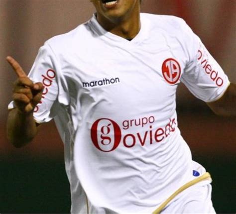 Juan Aurich 2011 Away Kit