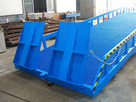 Car Loading Movable Dock Leveler 10t 12t 15t Forklift Truck Load Unload