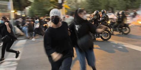 Ali Tehranchi On Linkedin Irans Women Brave Extraordinary Risks To Protest