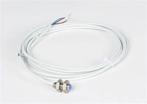 Inductive Proximity Sensor 8mm Diameter X 20 3mm Body 1 5mm Range PN AES CN 1A