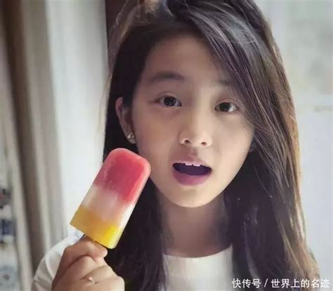 17岁黄多多惊艳亮相舞会！化浓妆身材傲人认不出，私下素质曝光 360娱乐，你开心就好