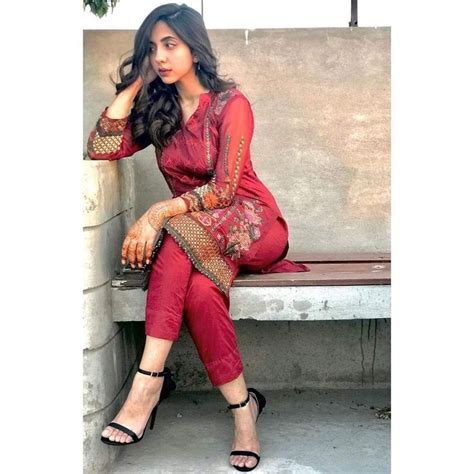 Pin By Chris Adem On Salwar Suits Pakistani Women Dresses Girls Leggins Bollywood Girls