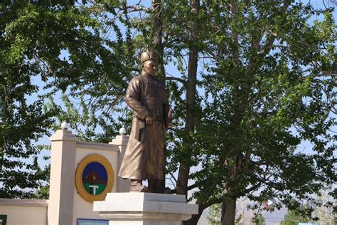 Батлан хамгаалахын сайд Ховд аймагт ажиллалаа