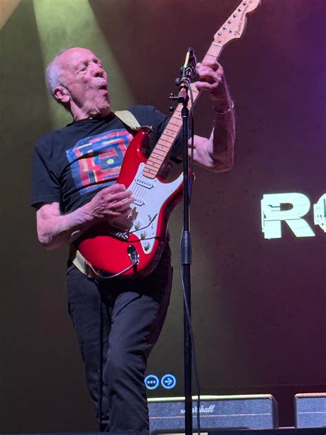 Live Review Robin Trower At Copernicus Center • Chicago Illinois