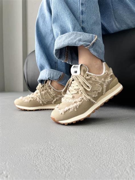 🔵new Balance 574 X Miu Miu Beige — ціна 3200 грн у каталозі Кеди Купити жіночі речі за доступною
