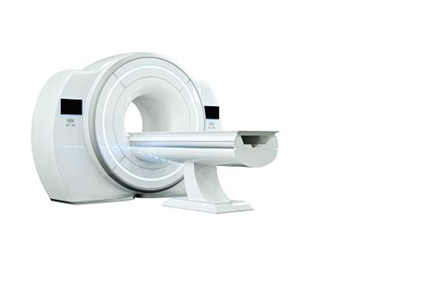 Mri 기계 백색 배경에 격리된 자기 공명 화상 진찰 기계 개념 의학 기술 미래 3d 렌더링 3d 일러스트레이션 복사 공간 3d 스캔에 대한 스톡 사진 및 기타 이미지