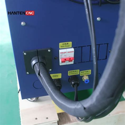 4合1手持式金屬雷射焊接機1000W2000W3000W