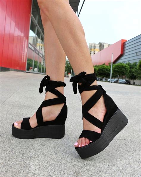 Сандали на платформа черен велур с черно ходило 301 K