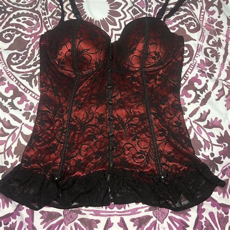 Red And Black Corset ♥️💋 Bra Size 36 B This Fits Depop