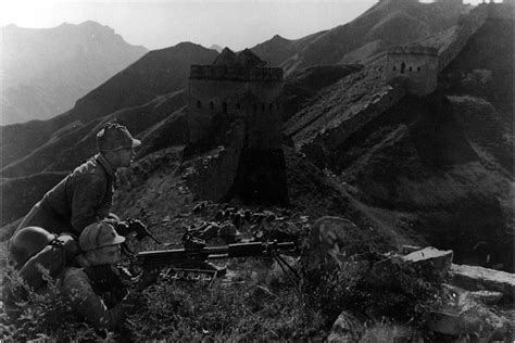 光影90年穿过硝烟的传奇沙飞的授枪仪式 中国军网