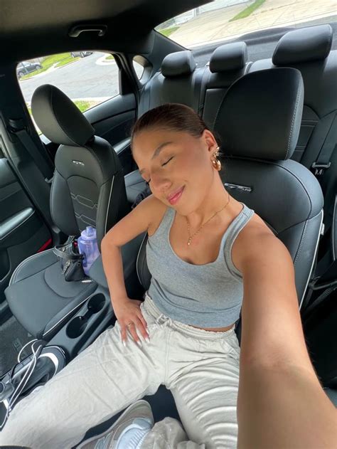 Car Selfie Inspo 🤍🖼️ Car Selfies Instagram Photo Inspiration Selfie