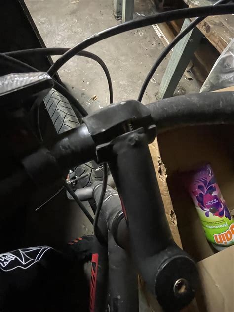 Does Anyone Know Why The Clamp Wont Close On My Handlebar I Try Tightening It And Maneuvering