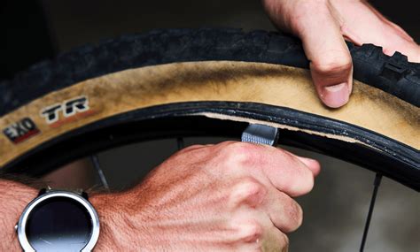 Tire Lever Guide How To Use Bike Tire Levers