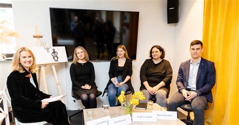 „alkoholikas“ „narkomanas“ „lošėjas“ Kodėl Kalbėdami Apie Priklausomybes Vis Dar