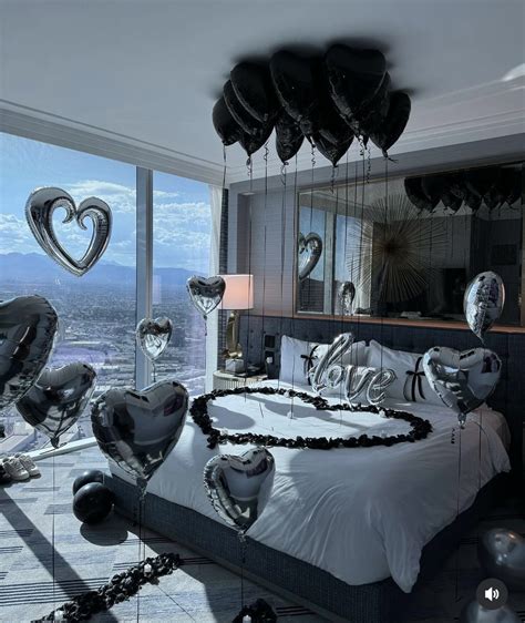 Pin By Shoshanafagan On Bf Bday Decor Birthday Room Surprise