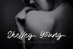 Love Thunder Display Font