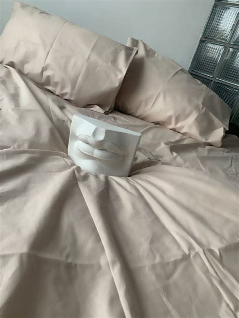 Постельное белье нюдового оттенка Постельное белье Интерьеры спальни Постельные принадлежности