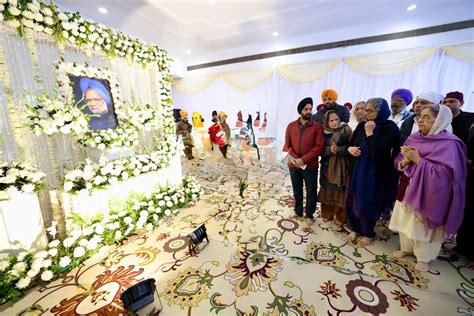 Dr Manmohan Singh The Prime Minister Dr Manmohan Singh Addressing At The Dedication