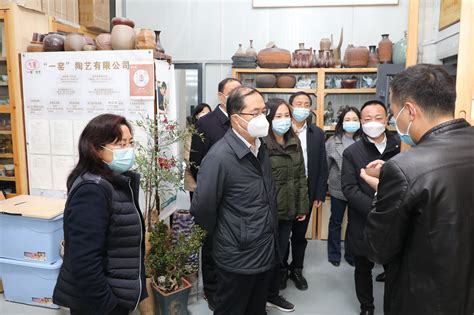 河南省发展和改革委员会一级巡视员郭玮一行来我校调研 平顶山学院新闻网