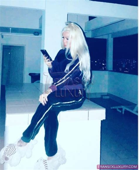 Fabiola Voguel Acompanhante Travesti Transex Luxury