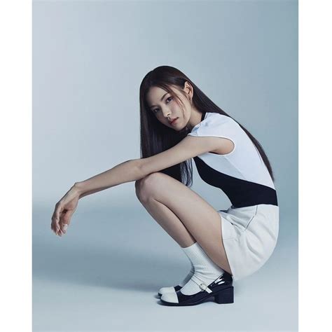 izna 이즈나 on Instagram Official Profile izna 이즈나 RYUSARANG 유사랑