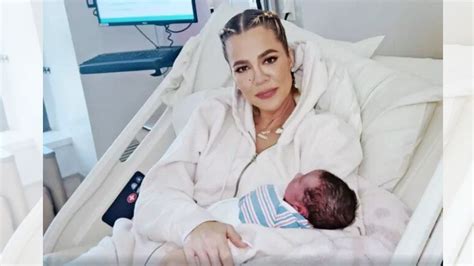 Khloé Kardashian Posa En Hospital Con Su Bebé
