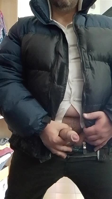 I Wank And Cum With My Puffer Jacket En Anglais