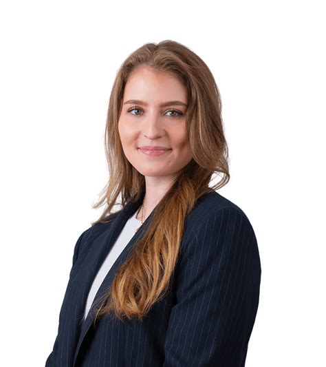 Karolin Csuka Digital Marketing Manager Gerd Kommer Invest