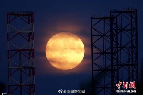 今年中秋“十五的月亮十五圆”，17时58分月亮最圆新闻频道中国青年网