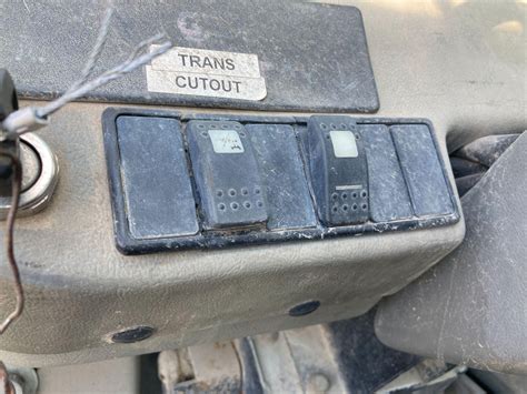 120 9066 Cat Th83 Dash Panel For Sale