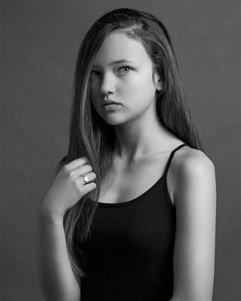 Country Girl Management Mia