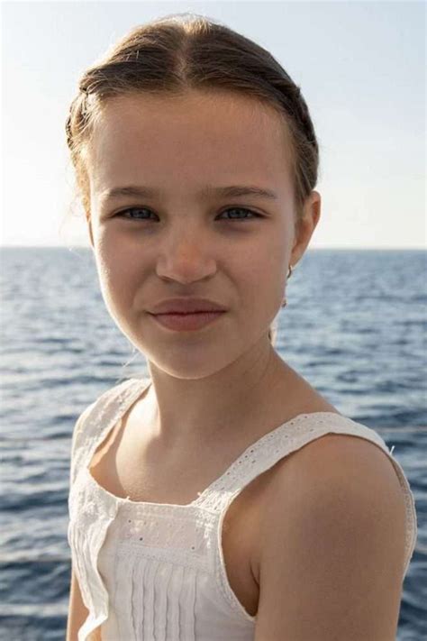 Iso Model Management Zoe