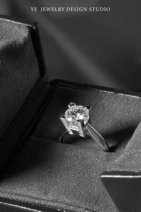 爱情的仪式感 1 5克拉求婚钻戒定制 首饰设计师西瓜 站酷zcool