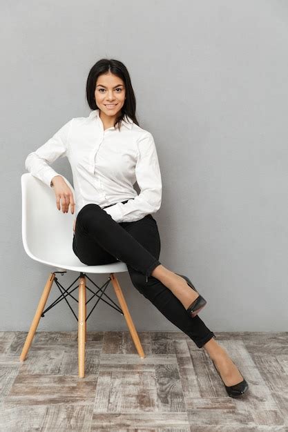 Premium Photo Full Length Image Of Beautiful Businesslike Woman In