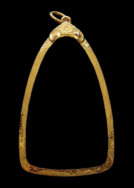 กรอบทอง ยกซุ้ม มือ1ใส่ พระพุทธชินราชอินโดจีน2485 วัดสุทัศน์ พระกริ่งใหญ่ทั่วไป น้ำหนัก3 41กรัม