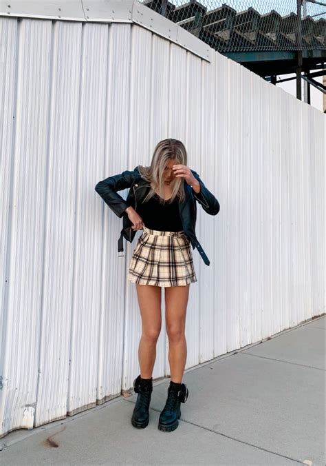 Plaid Skirt Outfit Inspo Overol Jeans Grupo De Chicas Tendencias Ropa