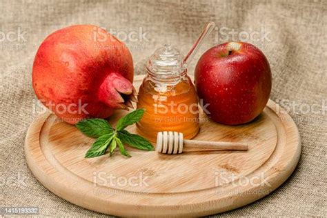 로쉬 하샤나 석류 사과와 꿀 유대인 새해 축하를위한 전통 음식 Rosh Hashanah 개념에 대한 스톡 사진 및 기타 이미지 Istock