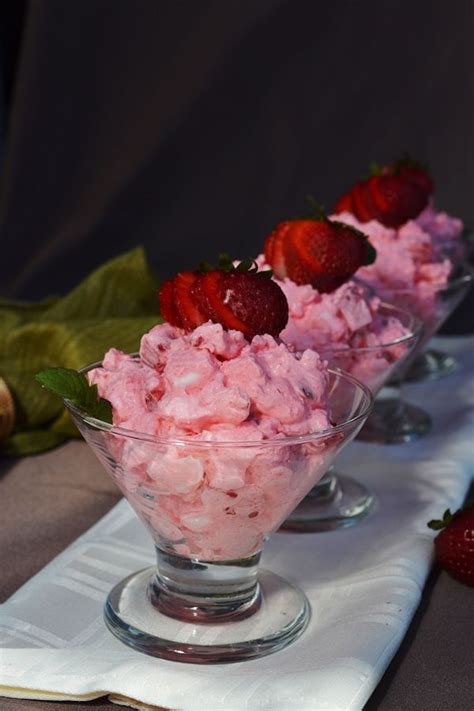 Leas Cooking Strawberry Salad Dessert Salad Recipes Strawberry Salad Jello Recipes
