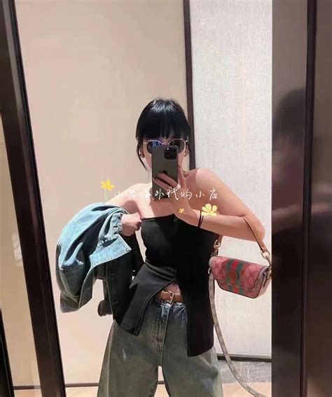 [usd 1859 59] French Genuine Guc ­ci Gu ­ Chi Bai Gg Leather Side Decorated Stamped Mini One