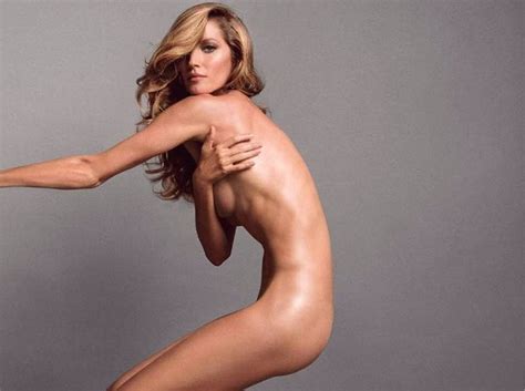 Gisele Bundchen Showing Off Her Nude Form Celebby