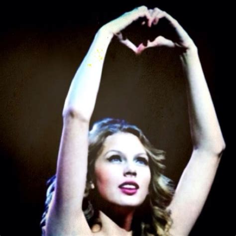 Hand Hearts Taylor Swift