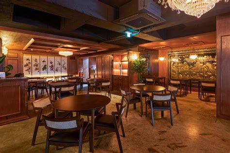 레트로풍 빈티지 분위기의 34평 요리주점 인테리어