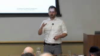 Crowdsourcing Software Architecture The Distributed Achitect