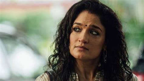 एक्ट्रेस का शॉकिंग खुलासा फिल्म में पहनने पड़े ब्रेस्ट पैड सर्जरी से