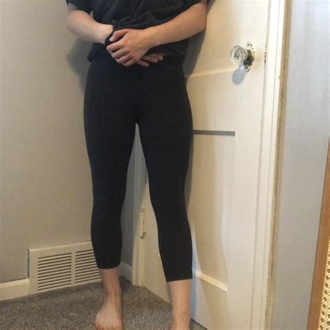 Lululemon Leggings Cropped Capri Length Black Size Depop